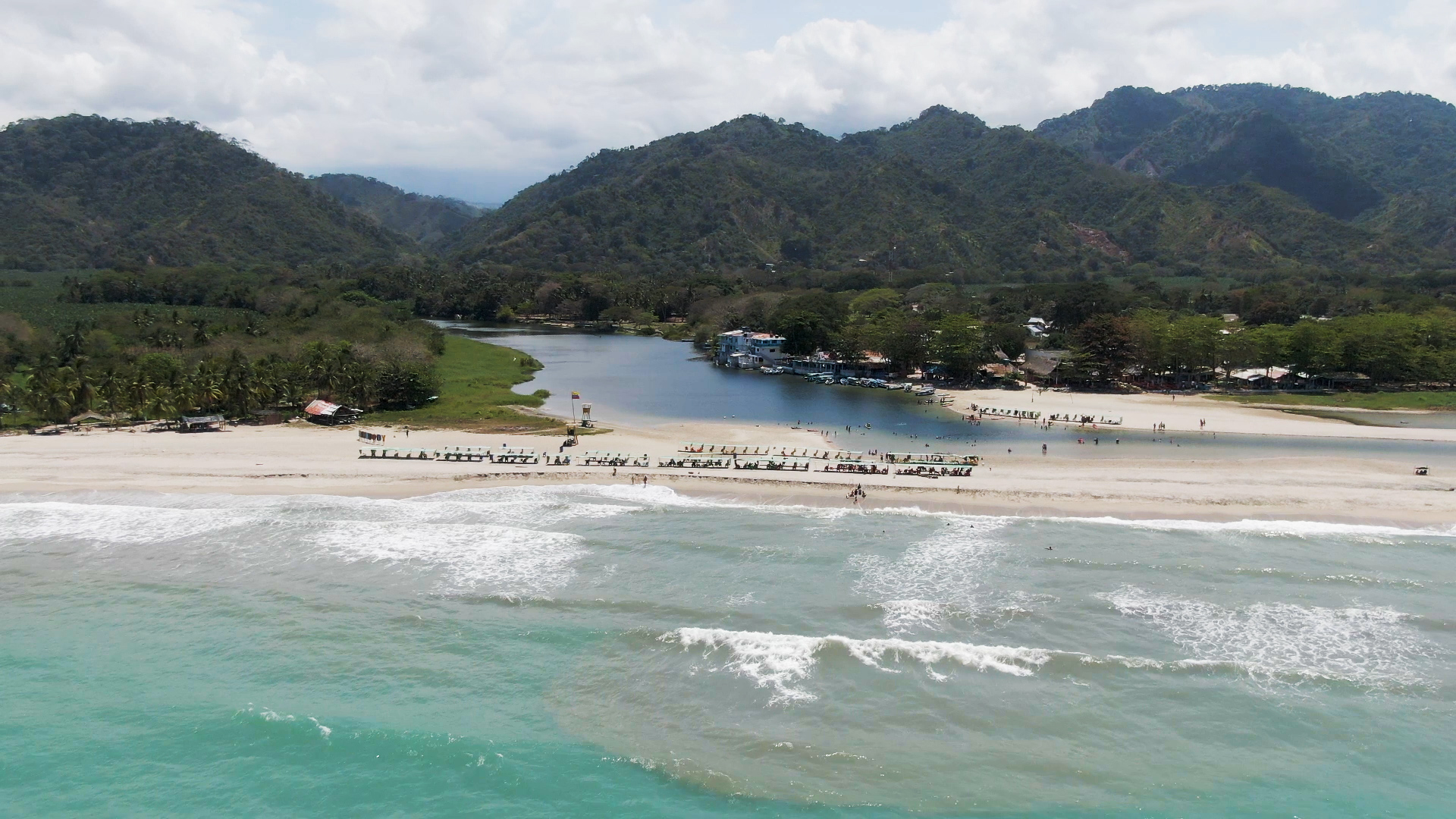 Viajando a Buritaca, Colombia - Drone Trips